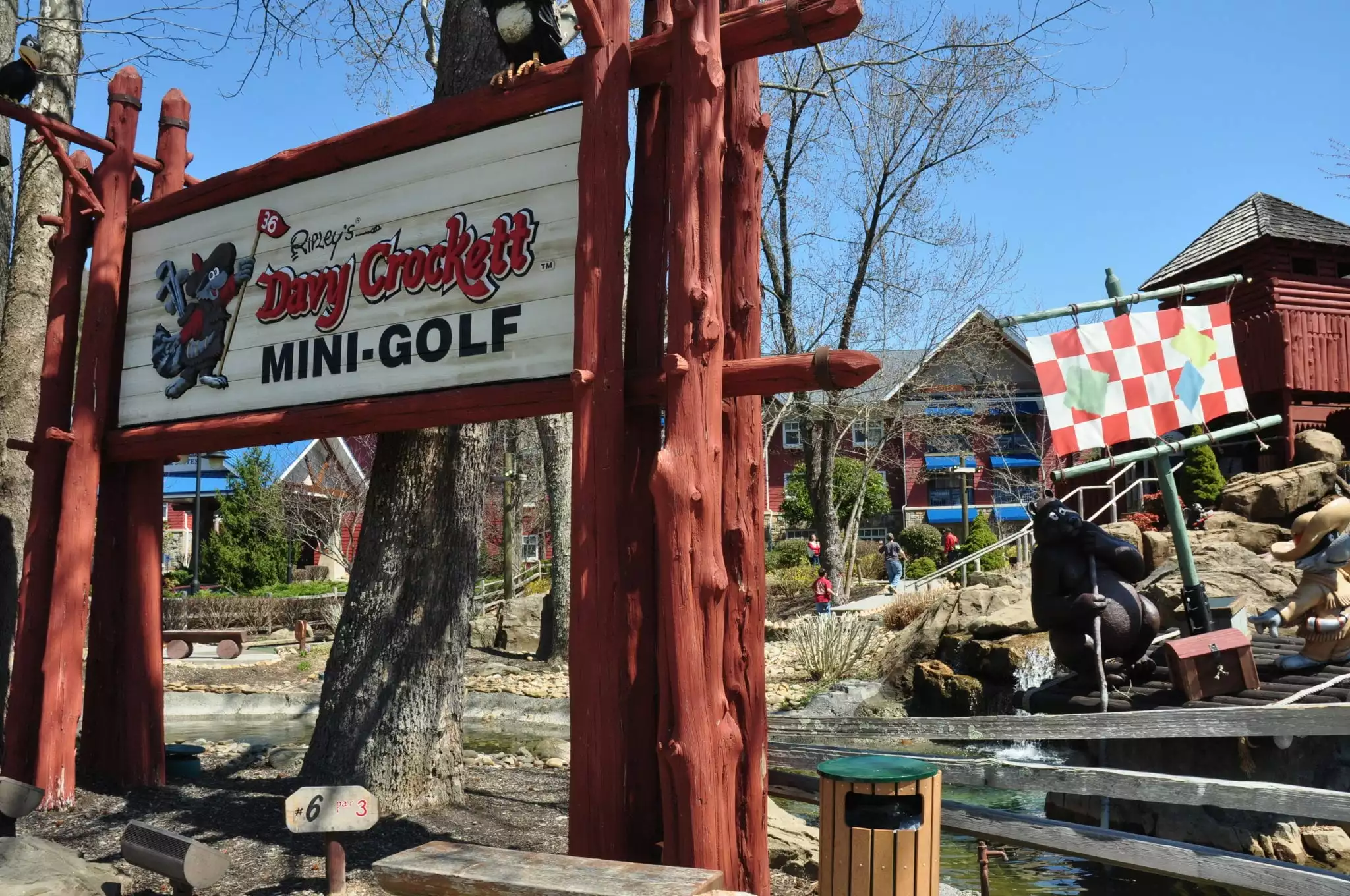 Top 5 Places to Play Mini Golf in Gatlinburg With Your Family